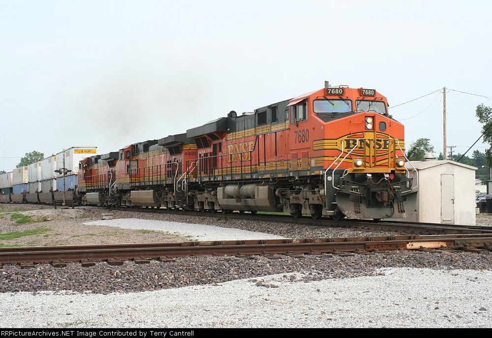 BNSF 7680